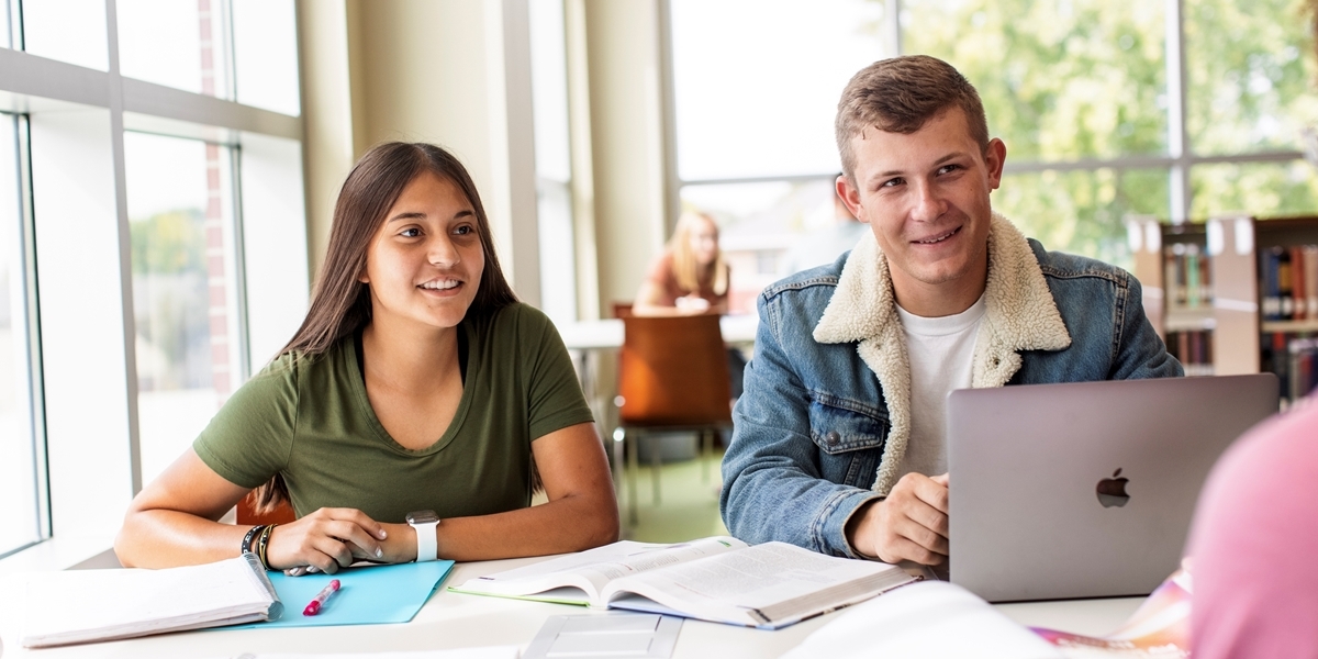 How to Balance Academics and College Life